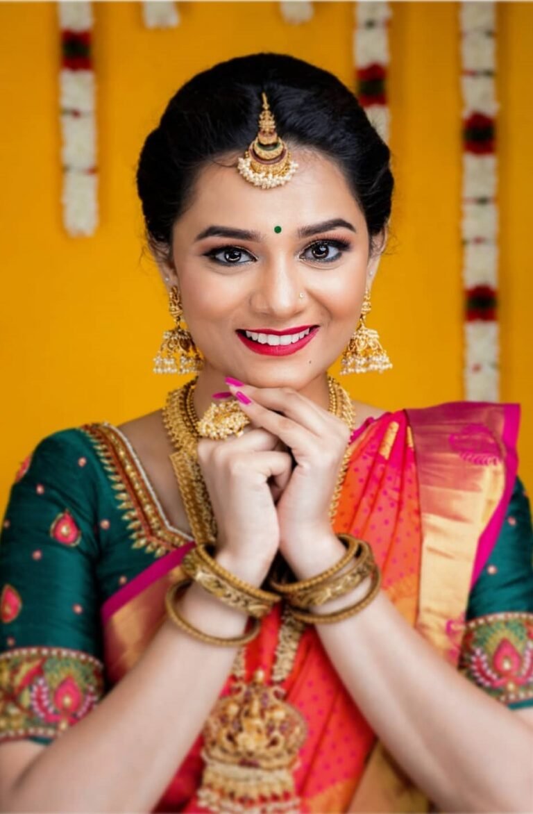 Krishna Mukunda Murari serial heroine Prerana photos (6) – Lovely Telugu