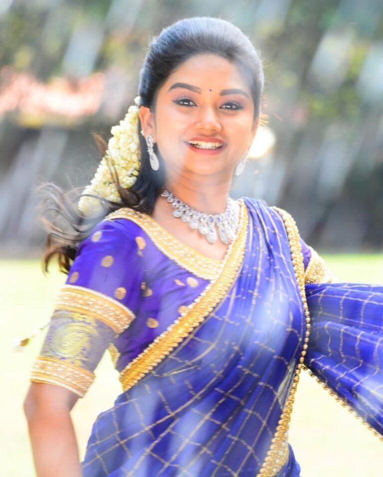 Padamati Sandhya ragam serial heroine Preethi photos (3) – Lovely Telugu