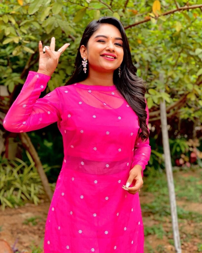 Padamati Sandhya ragam serial heroine Preethi photos (6) – Lovely Telugu