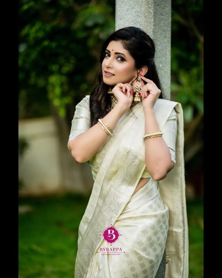 Nindu Noorella savasam serial actress Pallavi gowda photos (4) – Lovely Telugu